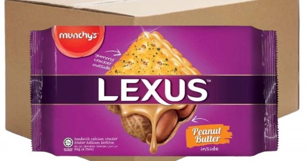 Munchy's Lexus Sandwich Calcium Crackers - Peanut Butter (12 packets) 190g