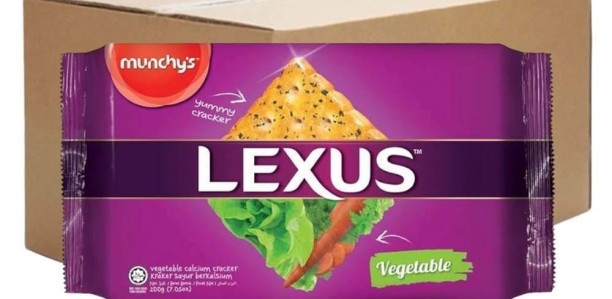Munchy's Lexus Sandwich Calcium Crackers - Vegetable (12 packets) 200g